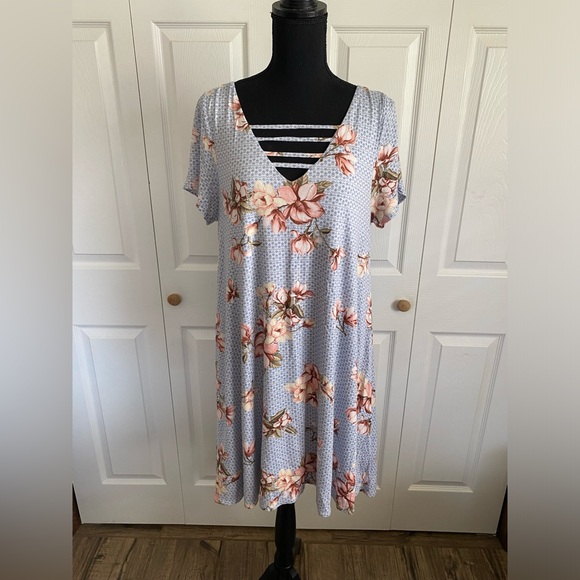 Alya | Dresses | Alya Floral Dress Large | Poshmark